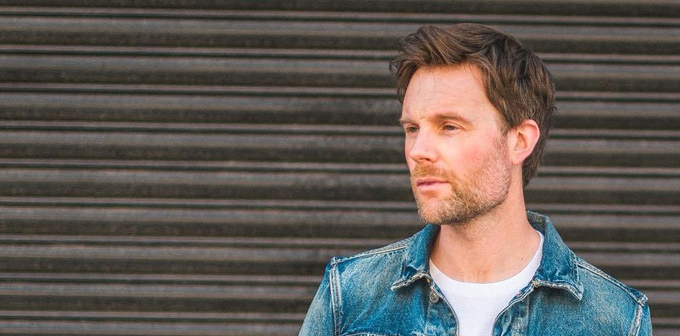 FRESH: ‘Born In A Satellite Town’ – Daniel Pearson – Talk About Pop Music