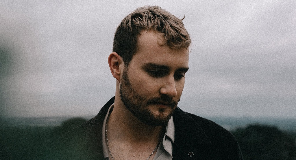 FRESH: ‘Curious’ – Sam Wills – Talk About Pop Music